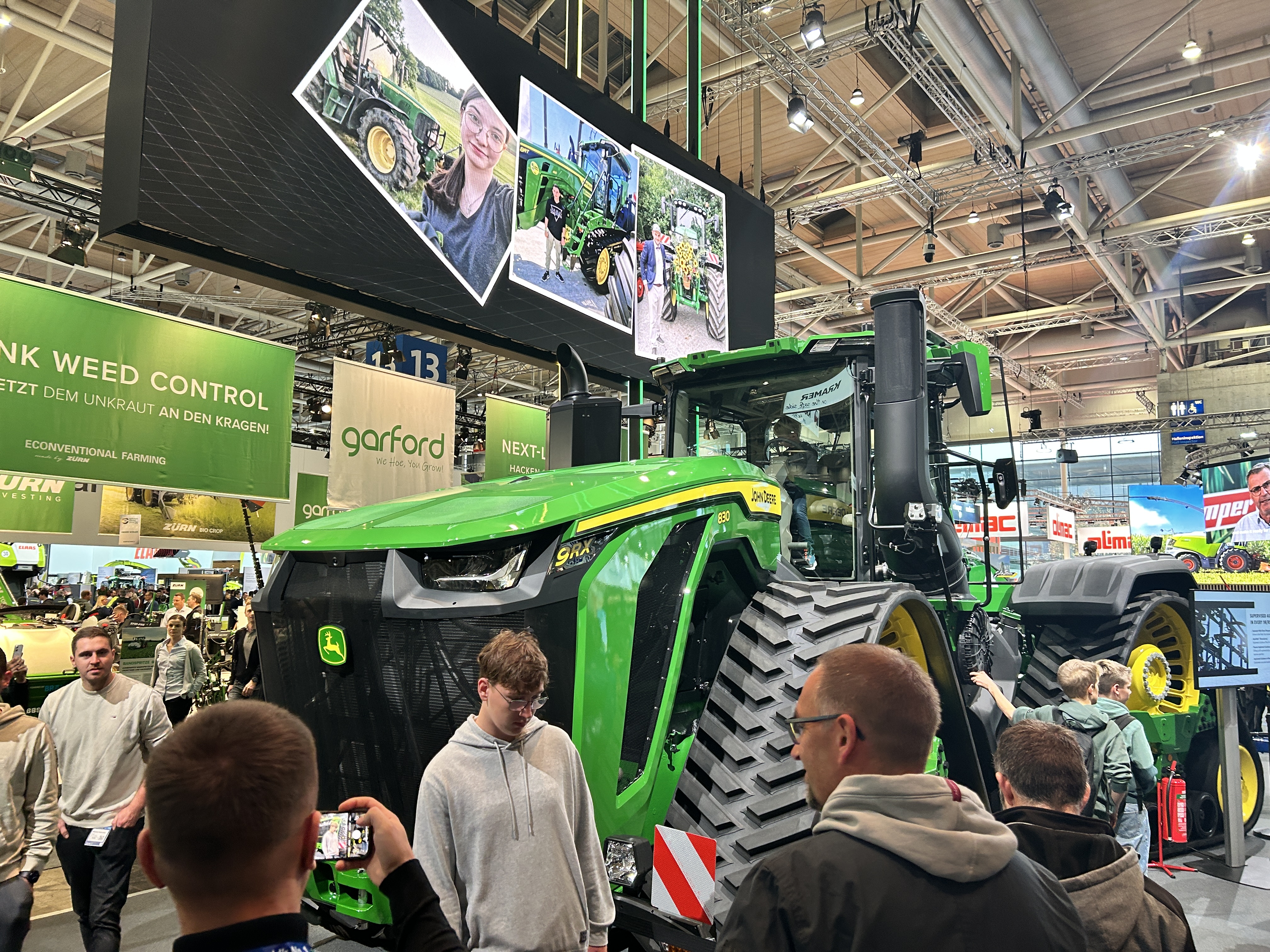 Vil du lade naboen styre 900 hestekræfter – eller lade John Deere gøre ...